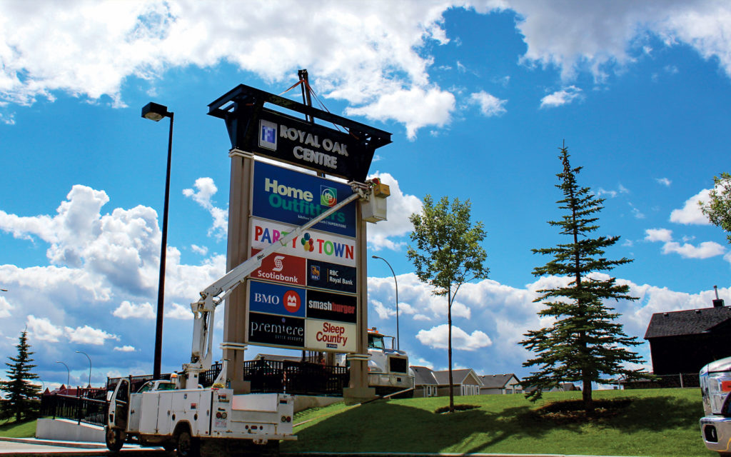 Royal Oak Centre Pylon Signs - Universal Sign Group